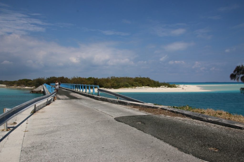 Ouvéa: l'île de rêve aux eaux turquoises de la Nouvelle Calédonie
